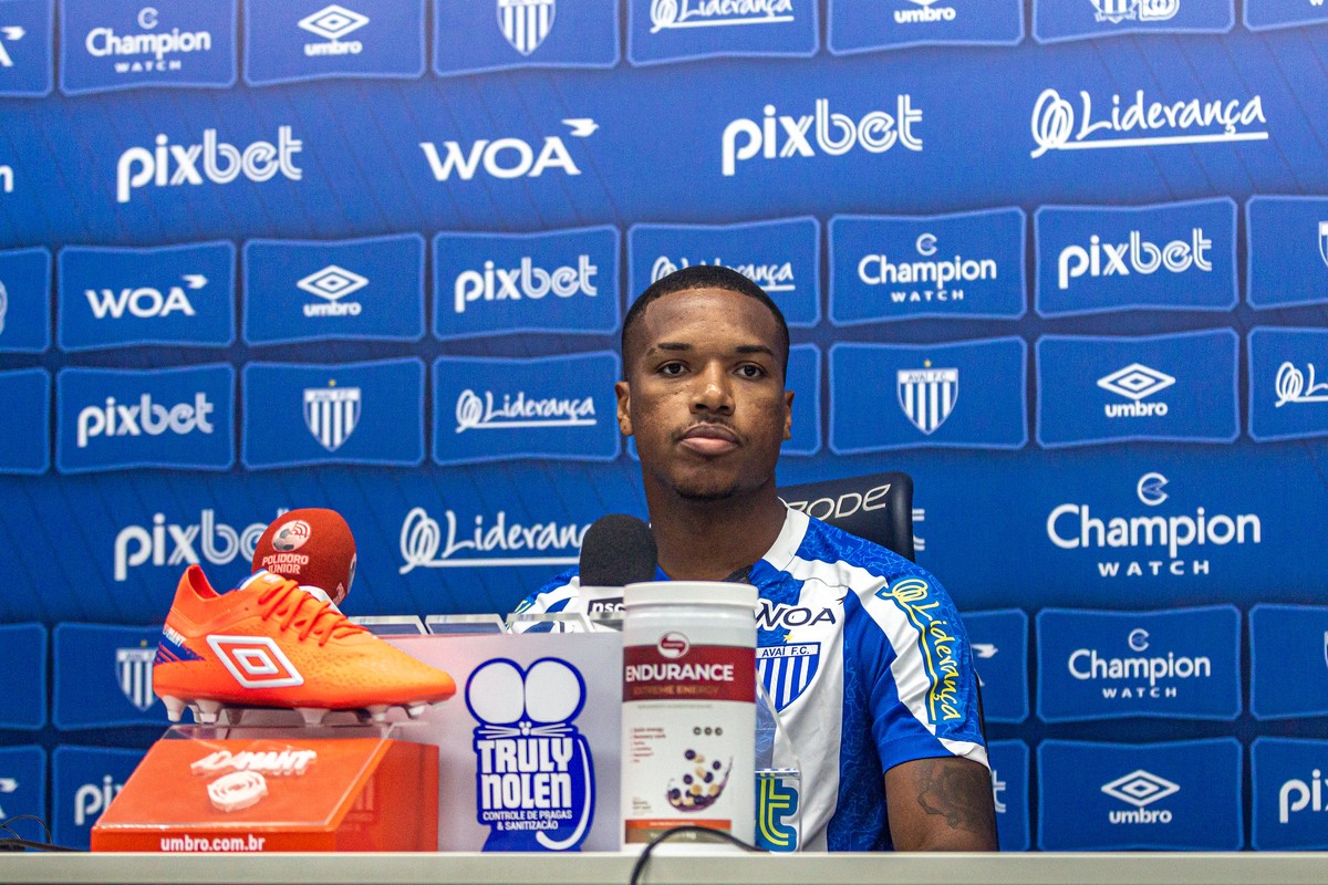Xavier celebra acerto com o Avaí e destaca importância de Alex | avaí | ge