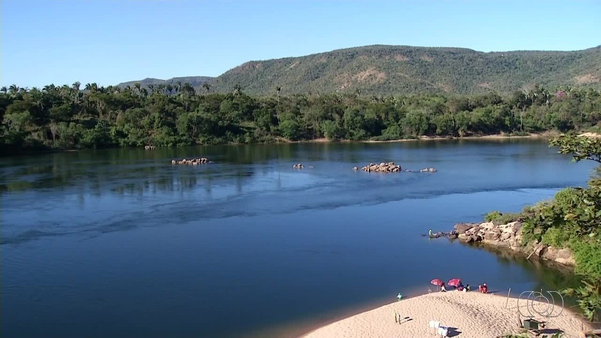 Conheça a praia do paredão, um dos destinos mais procurados por ...