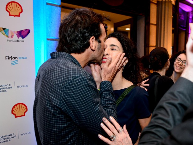 Marisa Monte troca beijos com o marido em aparição raríssima - Quem ...