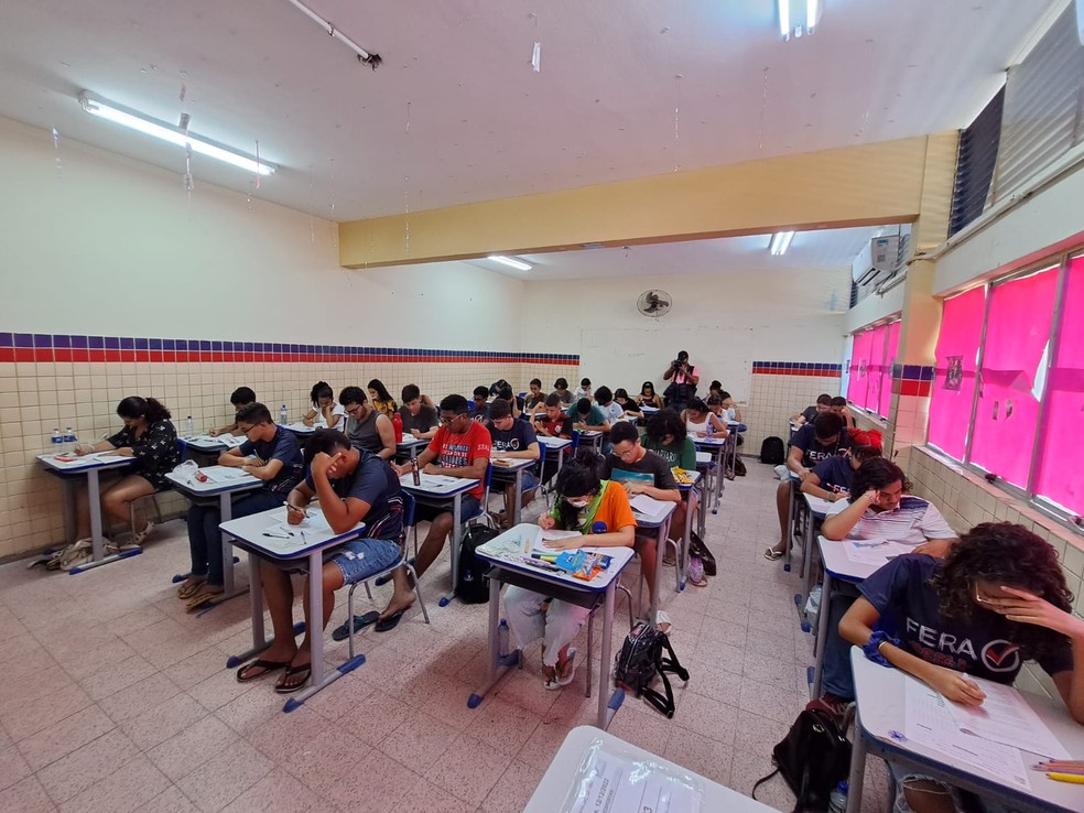 SSA 2 da UPE tem abstenção de 8,91% no primeiro dia de provas e 9,52% ...