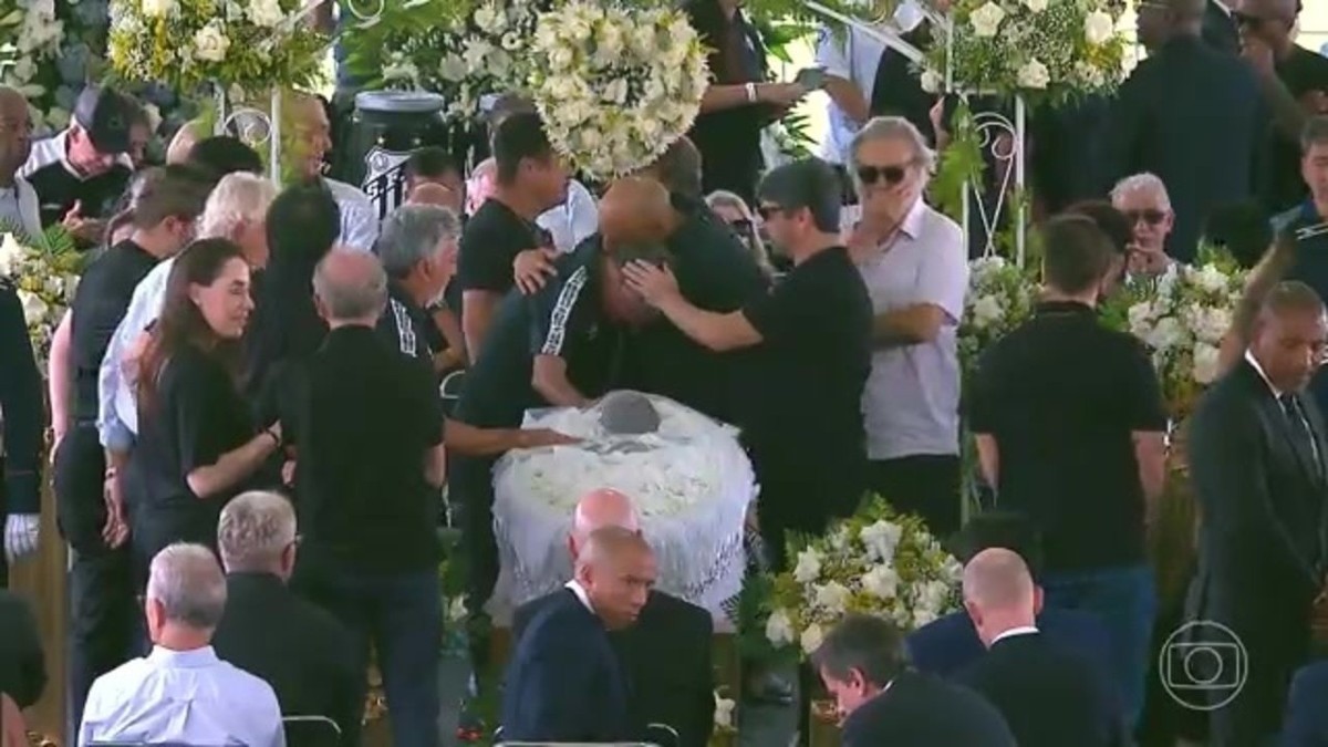 Velório de Pelé tem presença de personalidades do esporte e da política ...