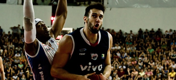 Jeff Agba retorna ao Bauru e comanda vitória sobre o Franca ...