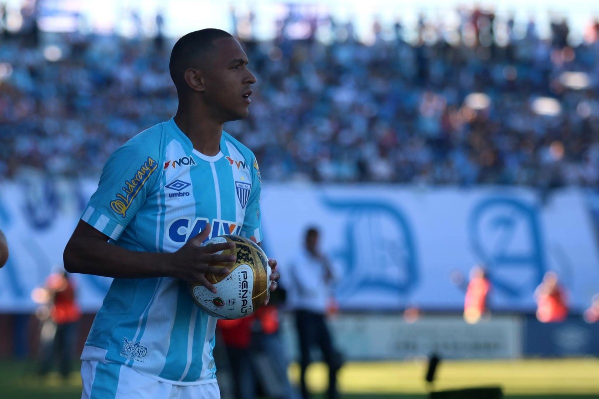 Leandro Silva cita Avaí descansado para tentar surpreender o Palmeiras ...