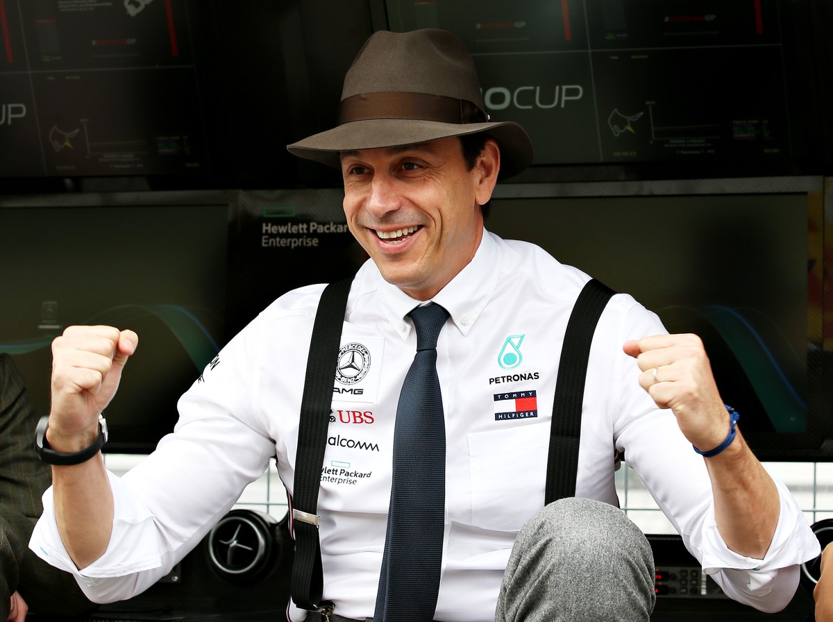 Chefe da Mercedes celebra chance de início da temporada de Fórmula 1 na ...