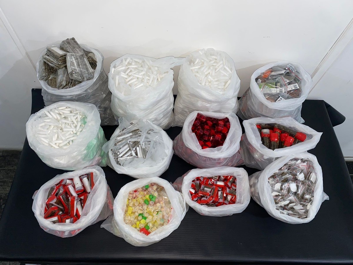 Polícia apreende mais de 19 kg de drogas durante operação em Guarujá ...