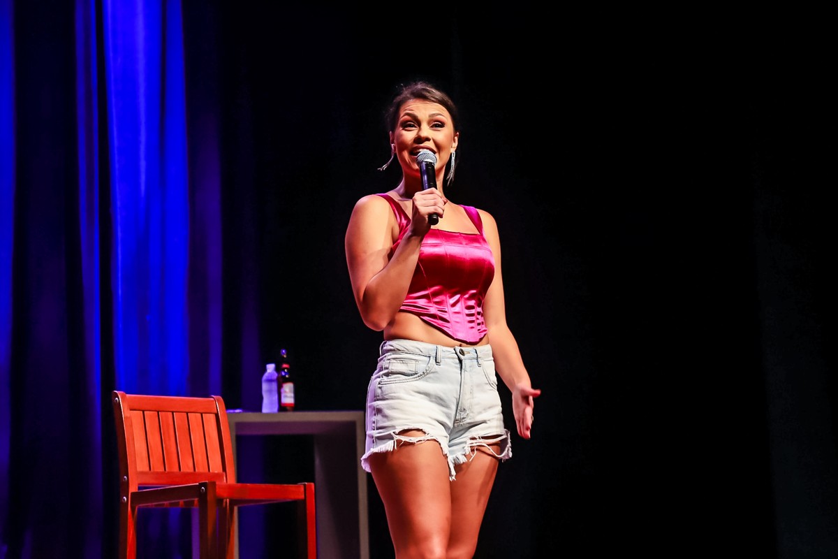 Bruna Louise apresenta stand up comedy em São Carlos neste sábado | São ...