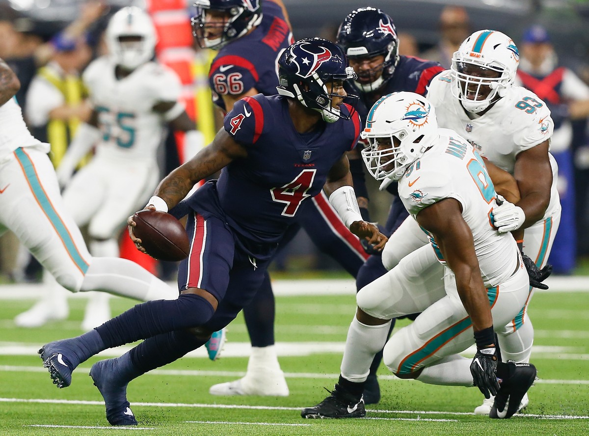Deshaun Watson tem noite fantástica, e Texans passam fácil pelos ...