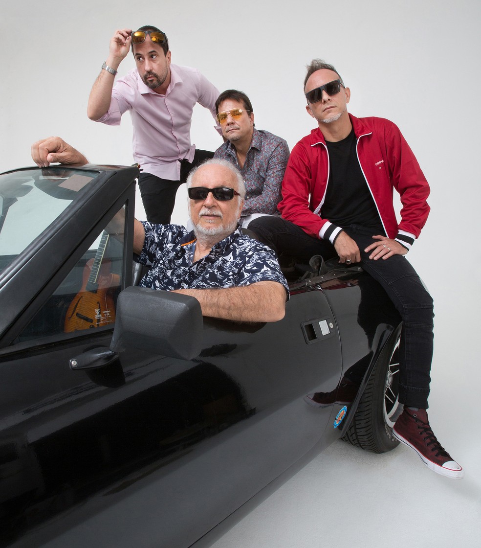 Bossacucanova e Roberto Menescal tiram sons da bossa e do blues em ...