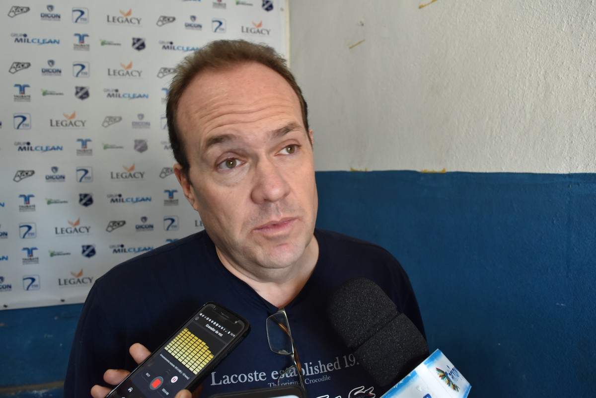 Arini critica postura do Taubaté após derrota na estreia da Copa ...