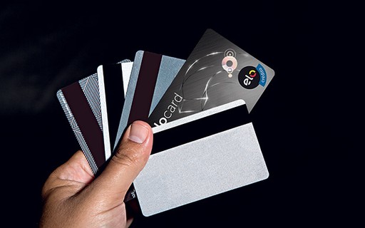 Elo cresce e vai disputar liderança com Visa e Mastercard - Época ...