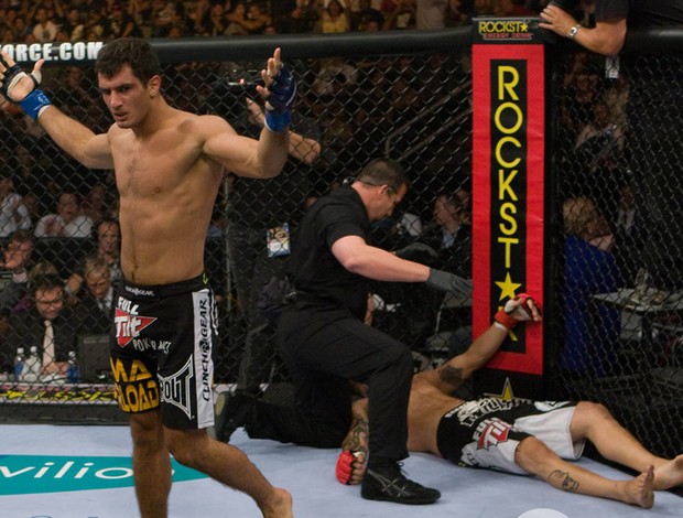 Com UFC na mira, Mousasi recupera motivação: 'Não me vejo perdendo ...