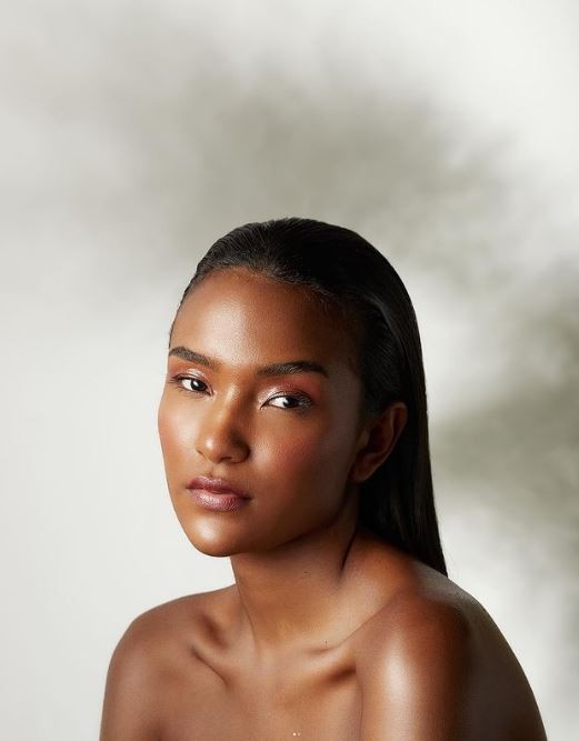 Aposta de 'Terra e paixão', modelo indígena troca sobrenome para ...