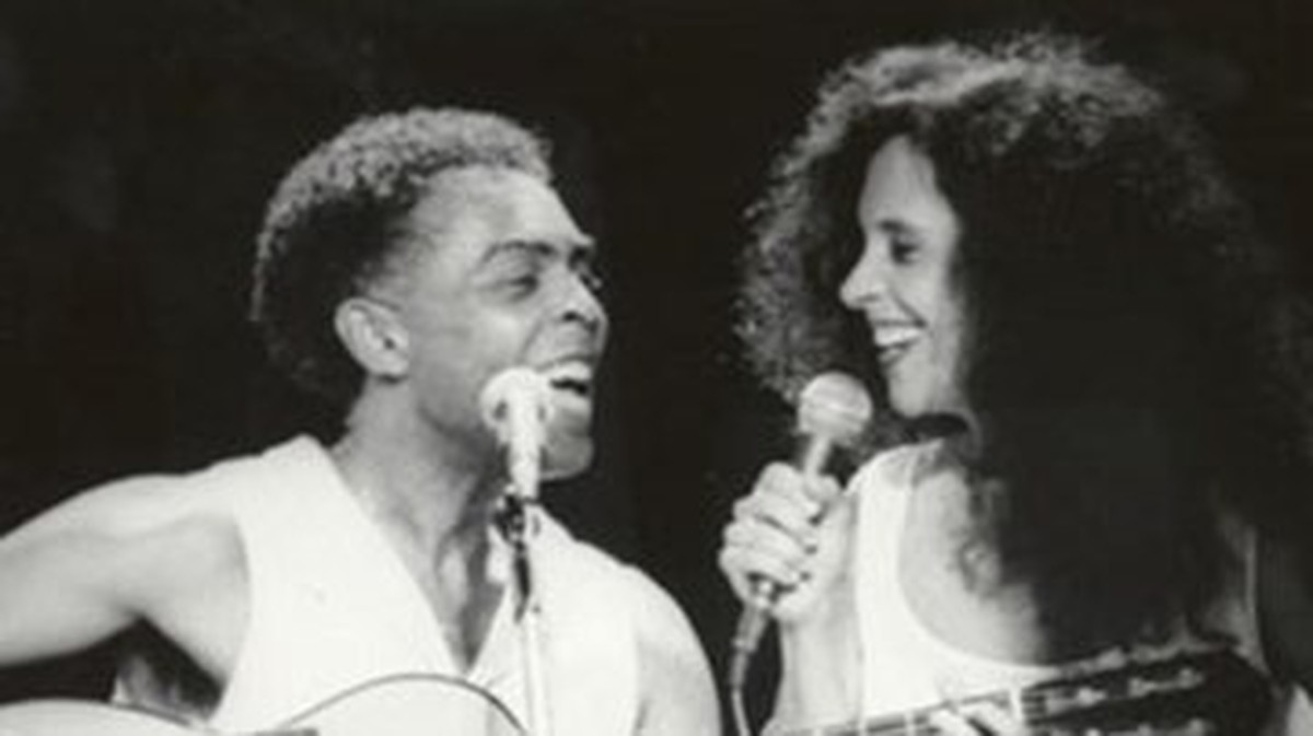 'Gal é um momento cintilante da música brasileira', diz Gil na Bienal ...