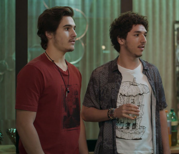 Zac fica encantado por Yasmin durante festa na casa de Gui - notícias ...