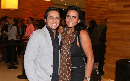 "Às vezes falo 'o', e às vezes falo 'a'", diz Gretchen sobre Thammy ...