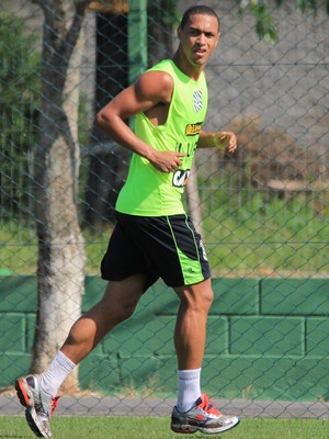 Leandro Silva espera "guerra" em Joinville: "Eles estão engasgados"