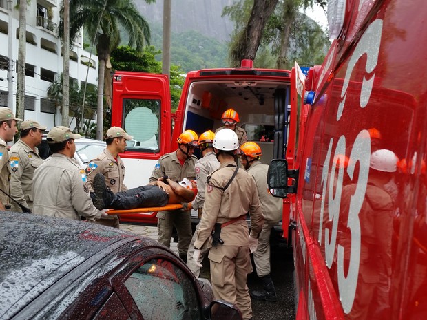 G1 - Acidente com motos e carros deixa feridos na Lagoa, Zona Sul do ...