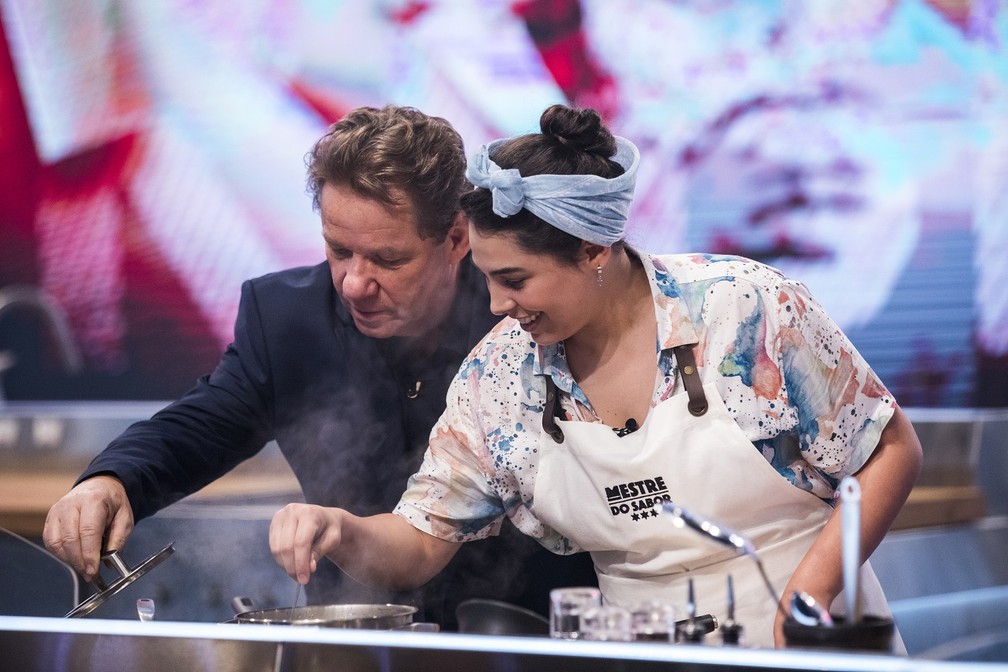 'Mestre do Sabor': Raissa Ribeiro sabe tocar violino e já fez parte da ...