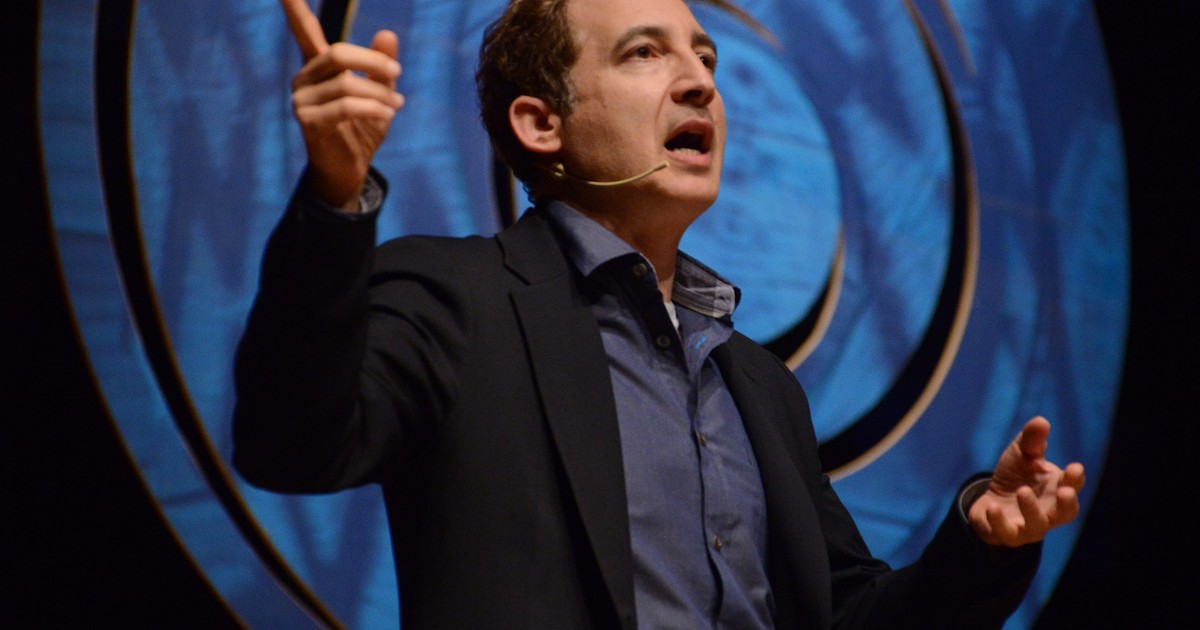 G1 - Em palestra no RS, Brian Greene defende universo com 10 dimensões ...