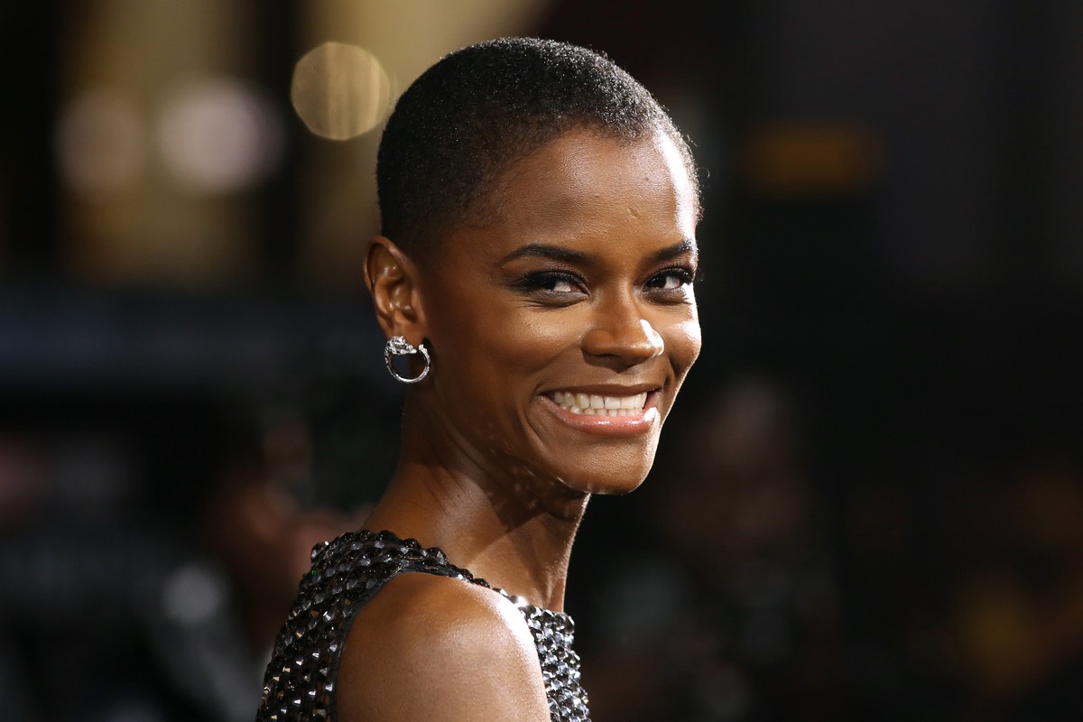 "Interpretar Shuri me encorajou a abraçar minha própria beleza", afirma ...