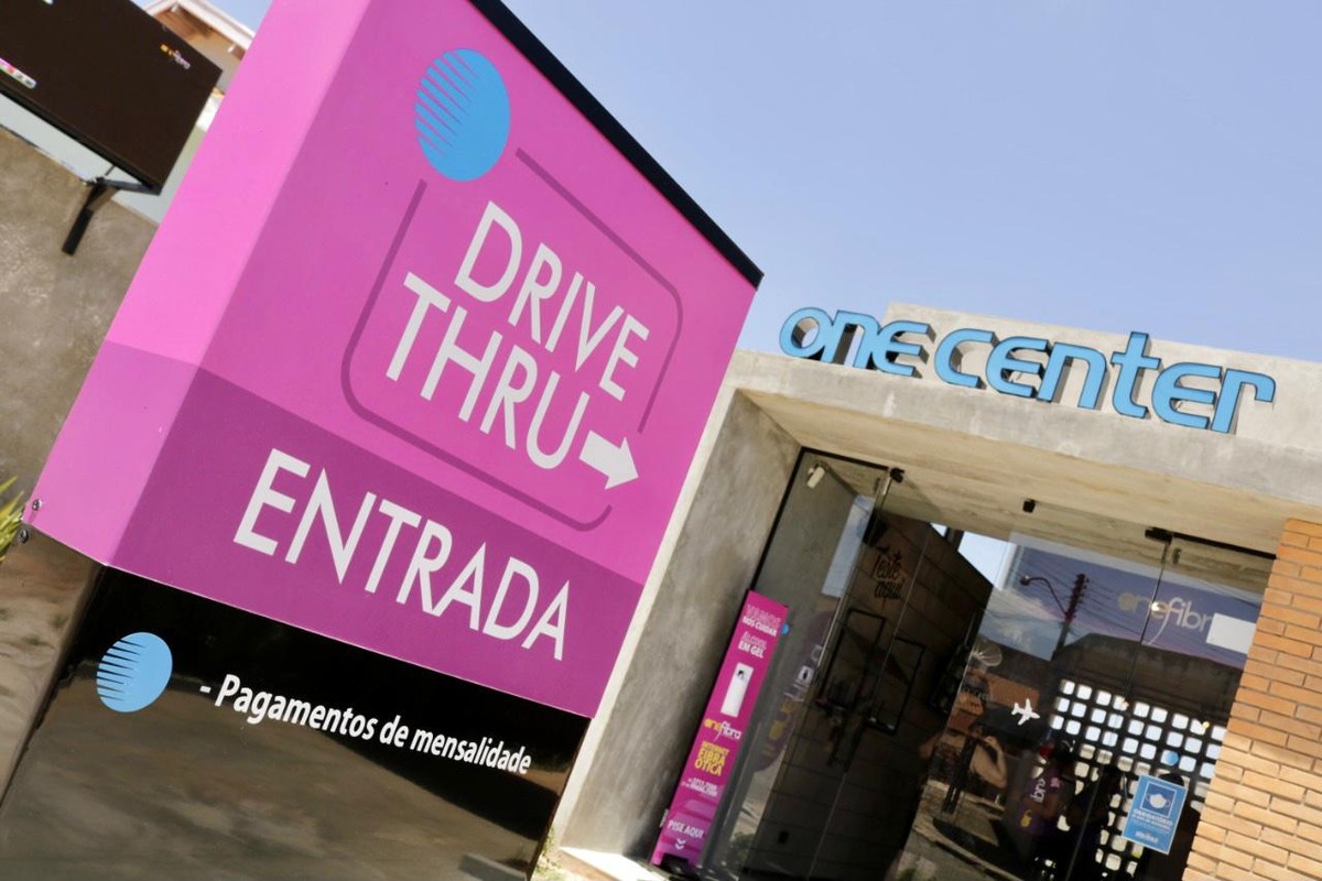 One Center inova com sistema drive-thru para pagamentos na nova loja em ...