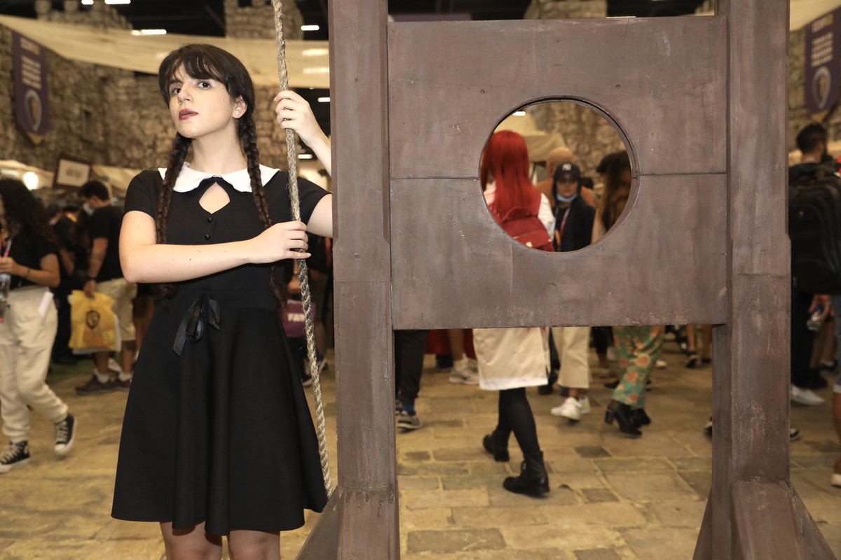 CCXP 2022: fãs fazem cosplay de Wandinha; FOTOS | CCXP 2022 | G1