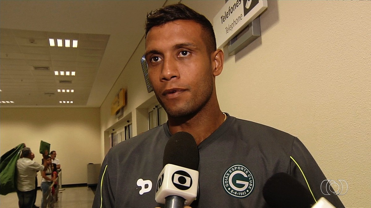 Santa Cruz confirma contratação do experiente meia Léo Lima para a ...