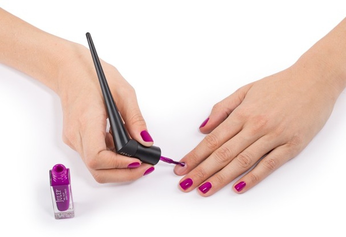 Conheça o Plié Wand, acessório que promete revolucionar a manicure ...