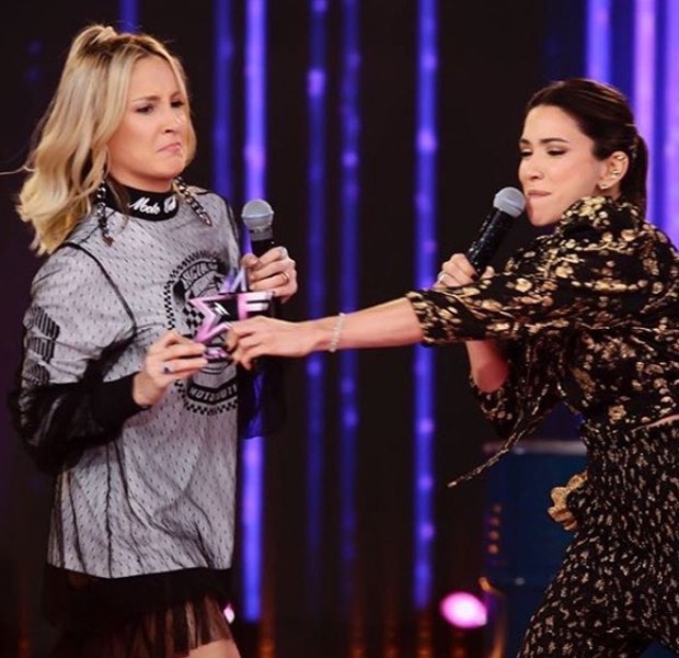 Patricia Abravanel se diverte com Claudia Leitte: Patricia Abravanel se diverte com Claudia Leitte: