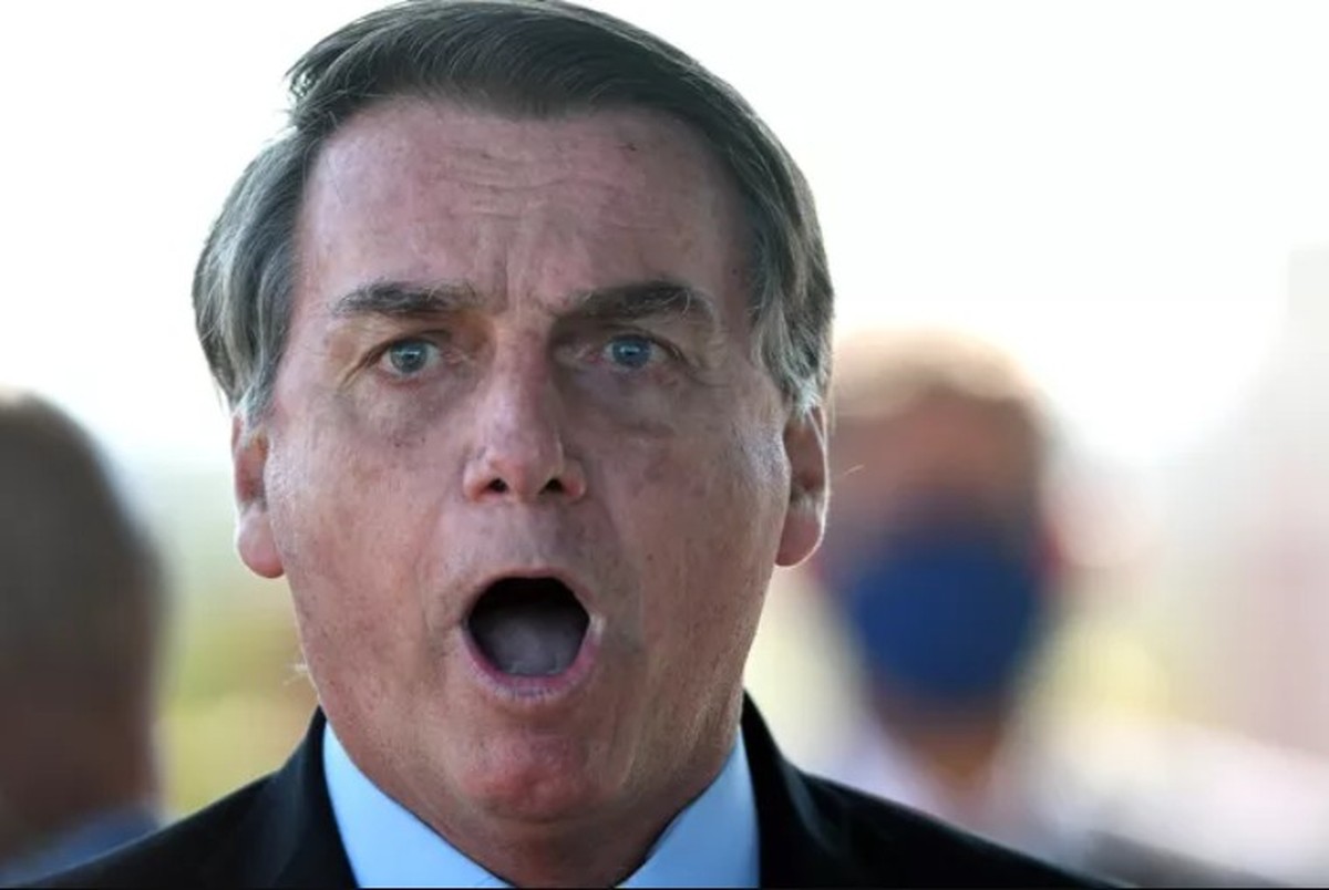 Bolsonaro ataca eleitores em evento com fezes pela boca ...