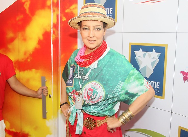 Betty Lago aproveita Carnaval em camarote do Rio, antes de desfilar ...