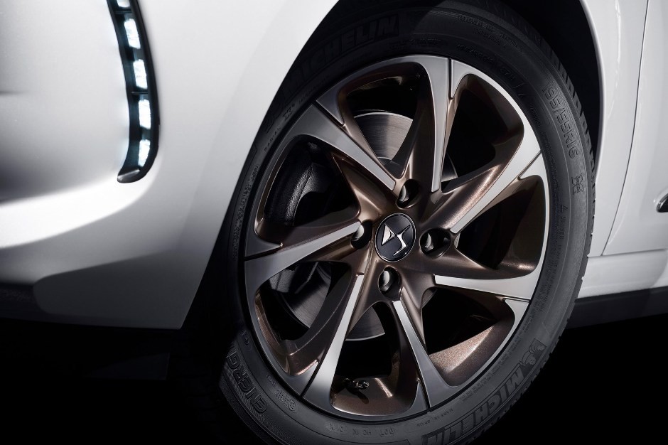 DS3 e DS3 Cabrio ganham facelift | Carros | autoesporte