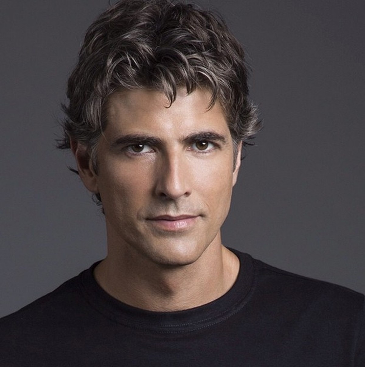 "Não cozinho nem ovo!", diz Reynaldo Gianecchini no Fashion Rio ...