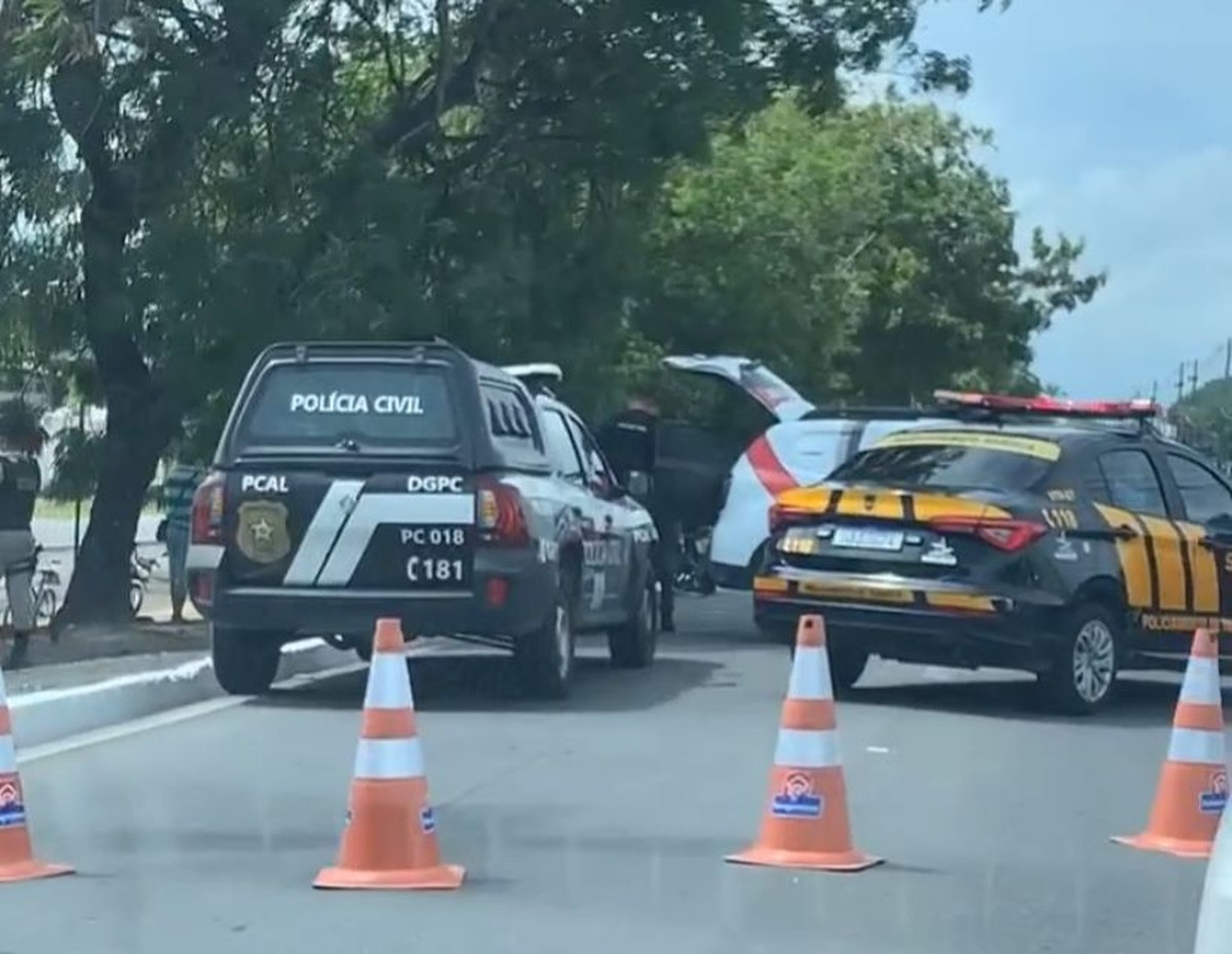 Mulher Morre Em Acidente Entre Caminhão E Moto Na Cidade Universitária