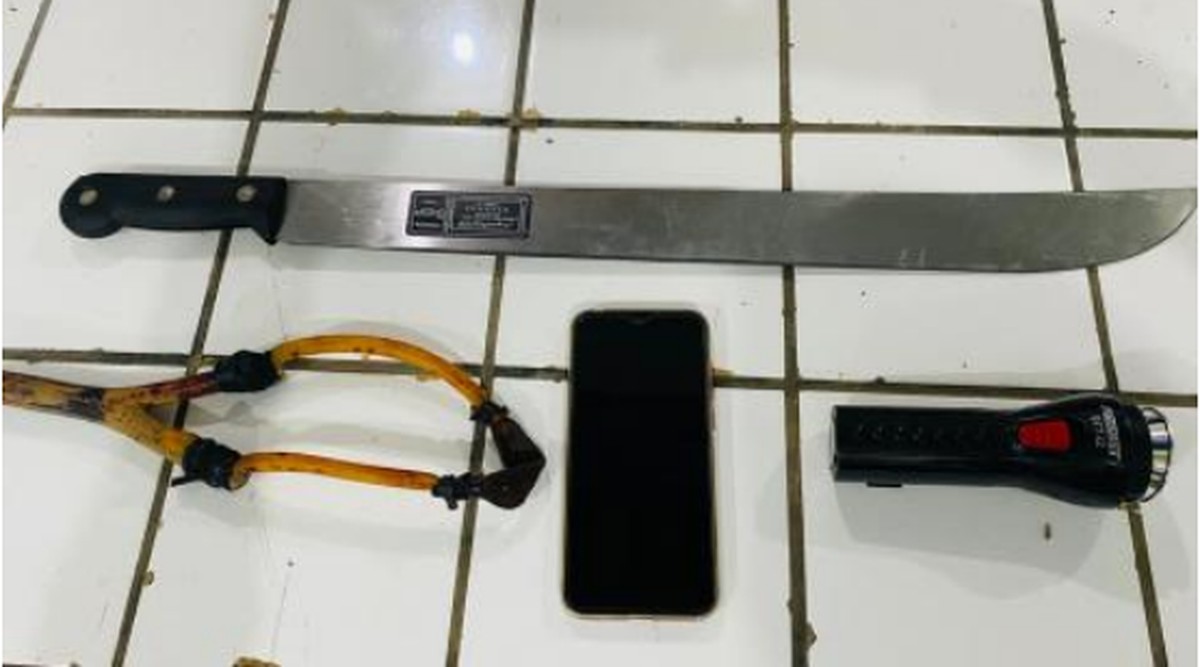 Homem 'enfurecido' invade quartel, atira pedras em PMs com estilingue e ...