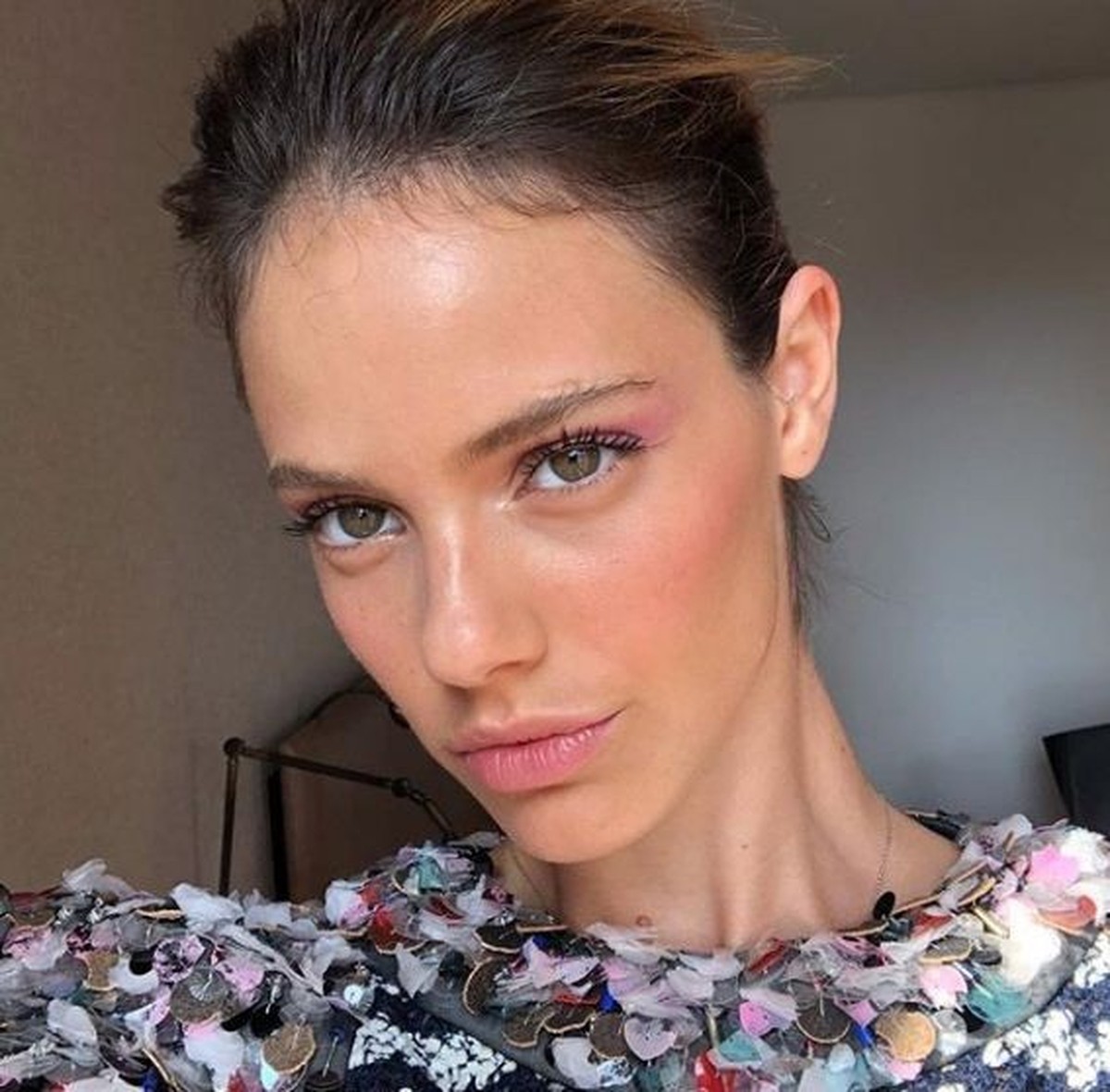 Laura Neiva defende Letícia Almeida em post sobre Saulo Pôncio ...