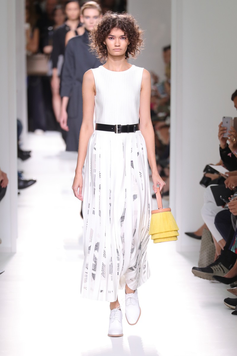 Hermès alia clássico atemporal da marca a desejos do momento | Desfiles ...