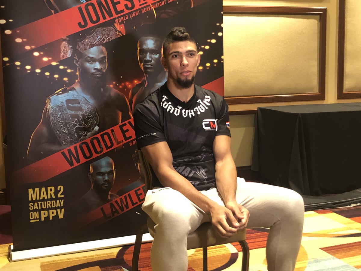 Johnny Walker revela "tour" em camp relâmpago e elogia Jon Jones após ...