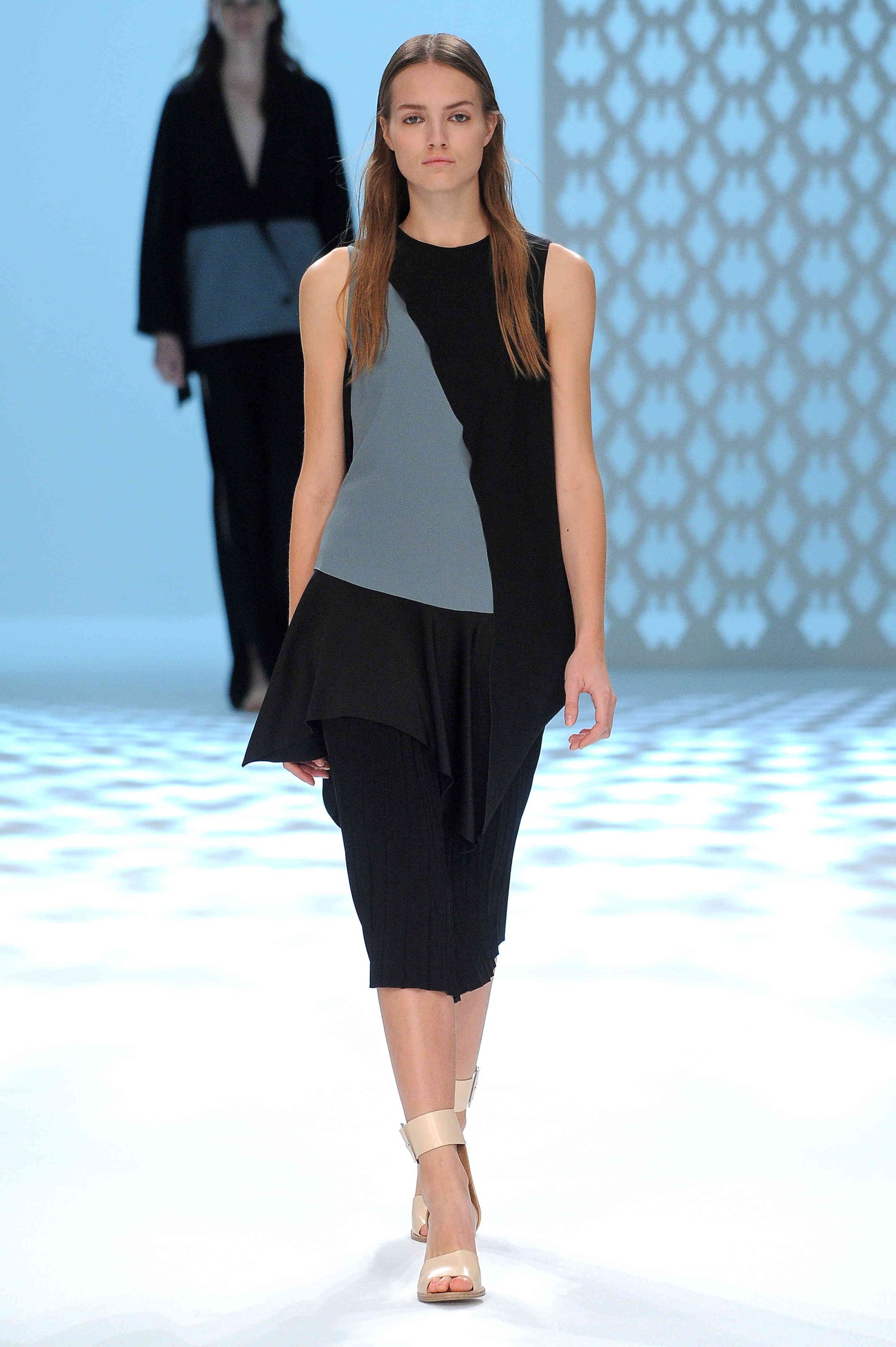 Chalayan | Paris | Verão 2015 | Desfiles | Vogue