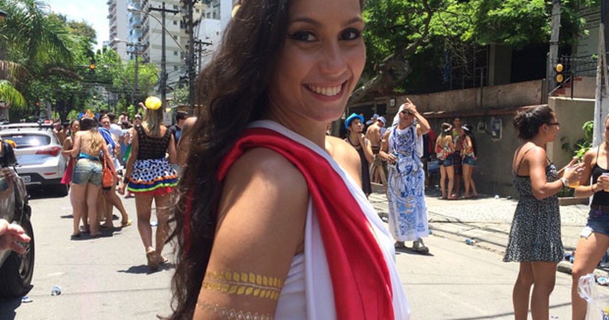 G1 - Tatuagem metalizada vira sensação no carnaval do RJ - notícias em ...