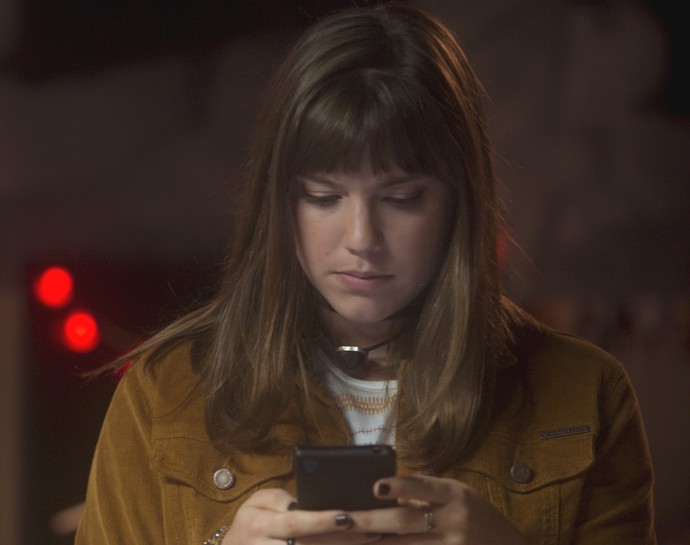 Motorista misterioso acelera o carro para cima de Isabela - notícias em ...