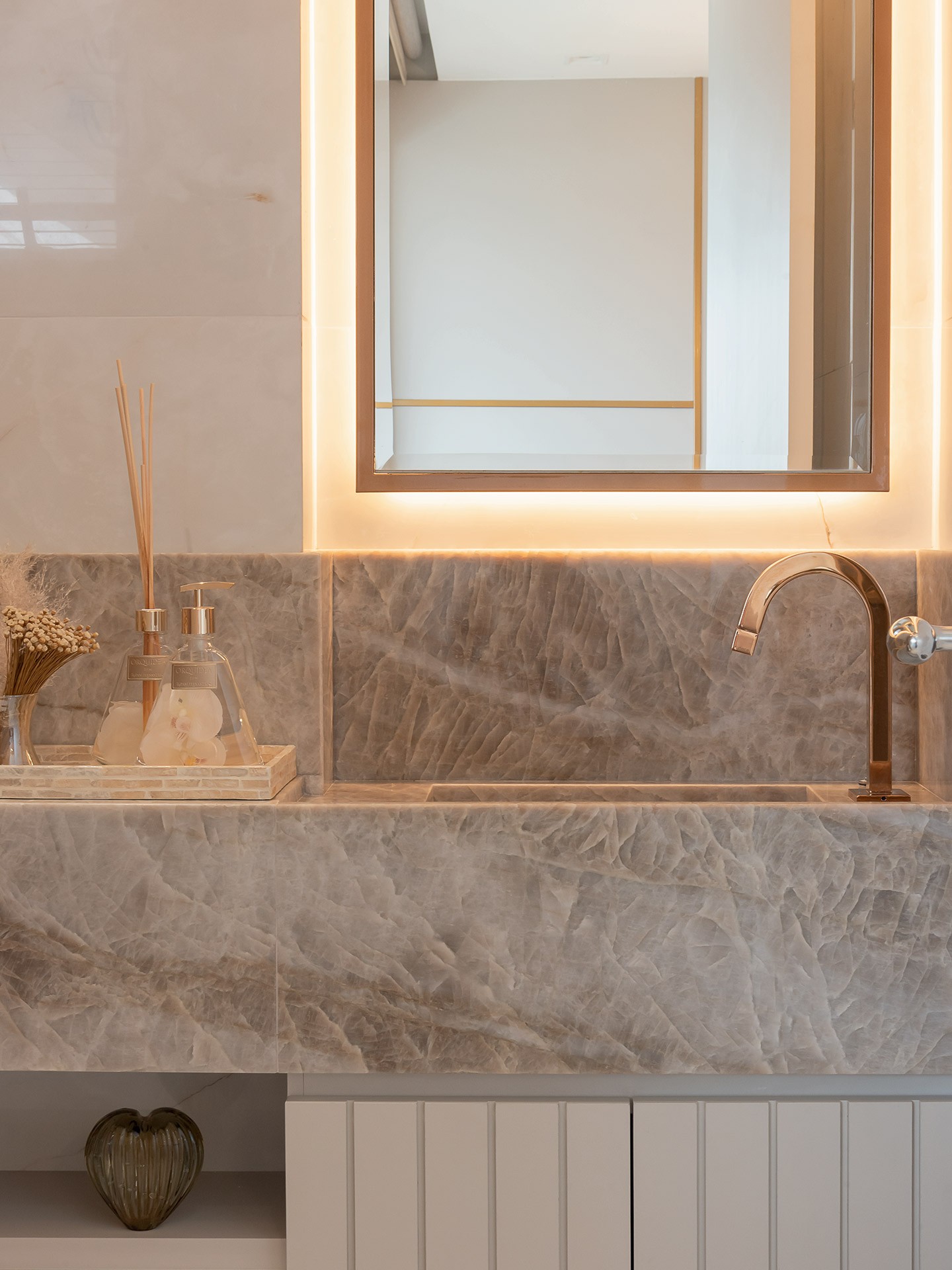 Plantas, madeira e pedra decoram escritório em São Luís - Casa Vogue ...