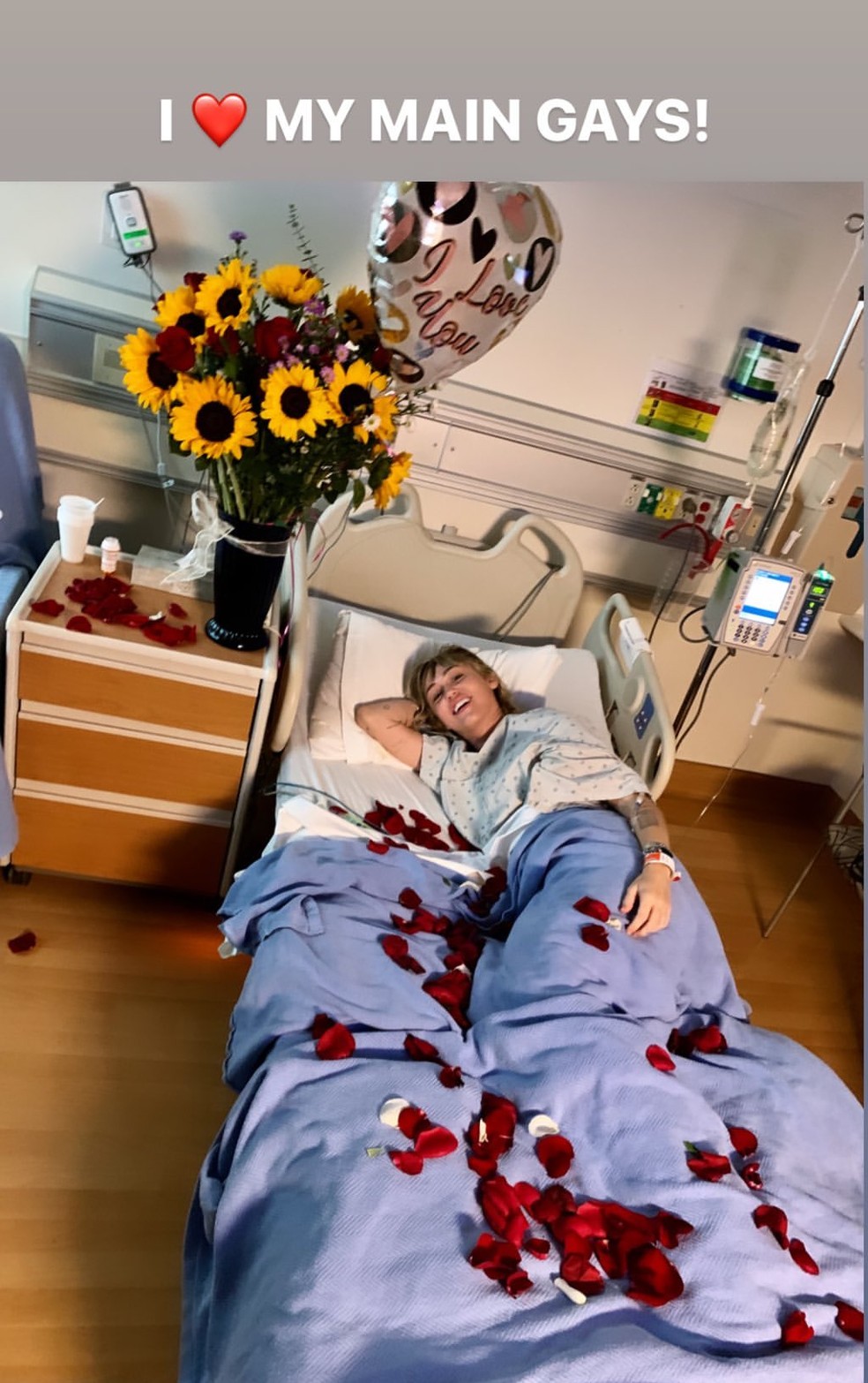 Miley Cyrus é hospitalizada e ganha música e visita de Cody Simpson ...