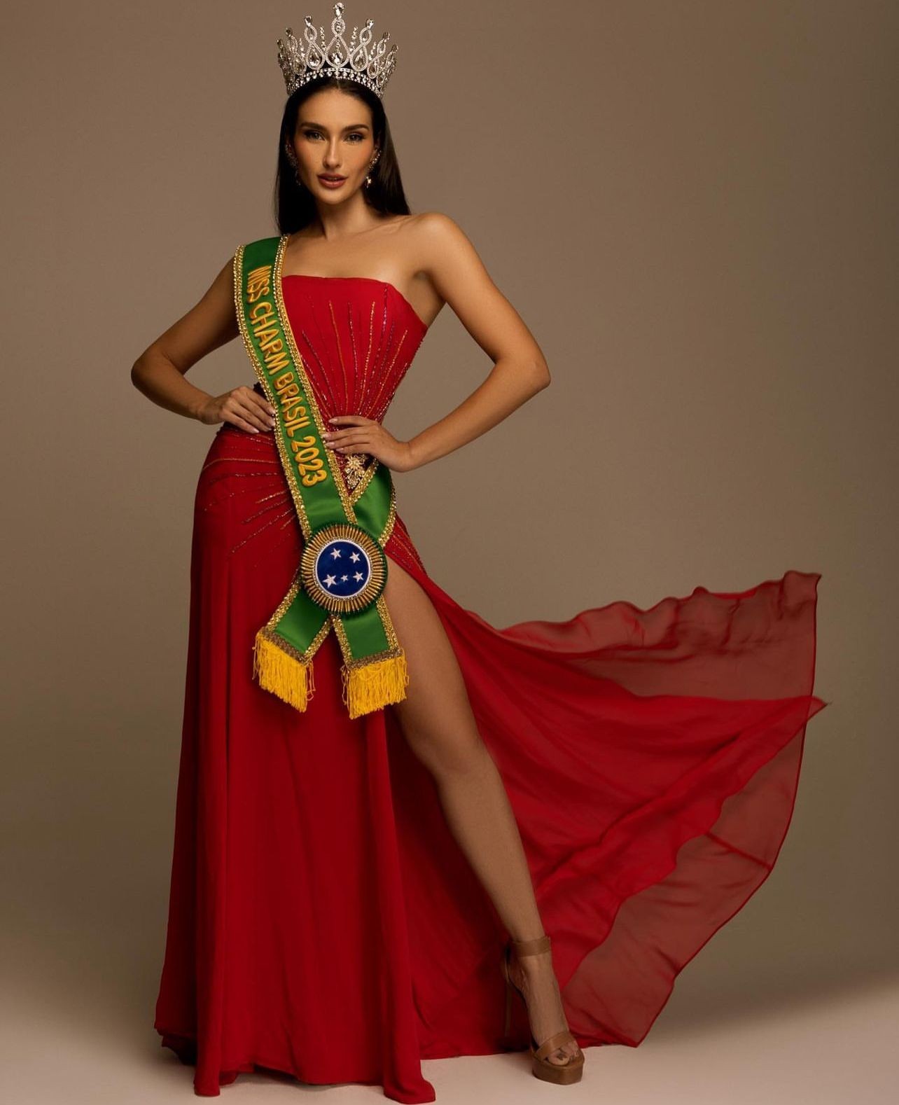 Conheça Luma Russo, piloto de avião mineira que venceu mundial de miss ...