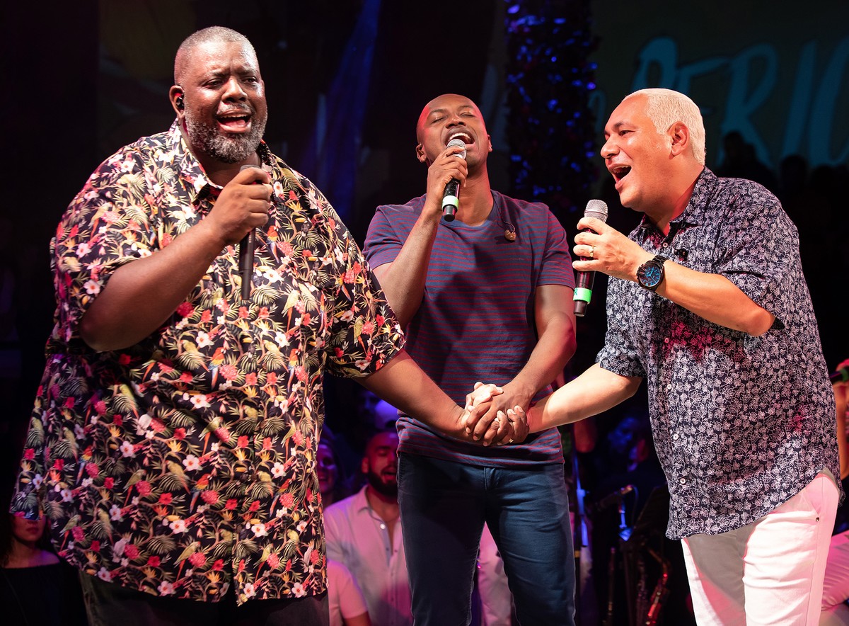 Péricles segue tendência de revival de hits do pagode dos anos 1990 em ...