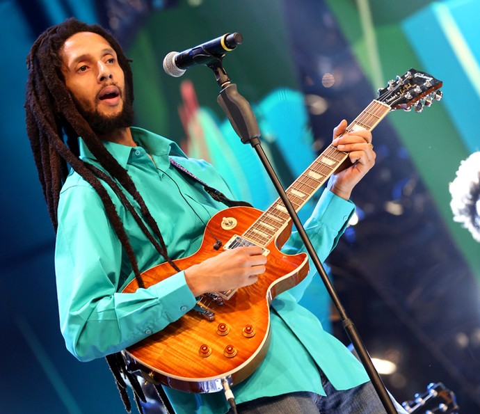 Julian Marley comenta influência do pai Bob Marley: 'Foi a primeira ...