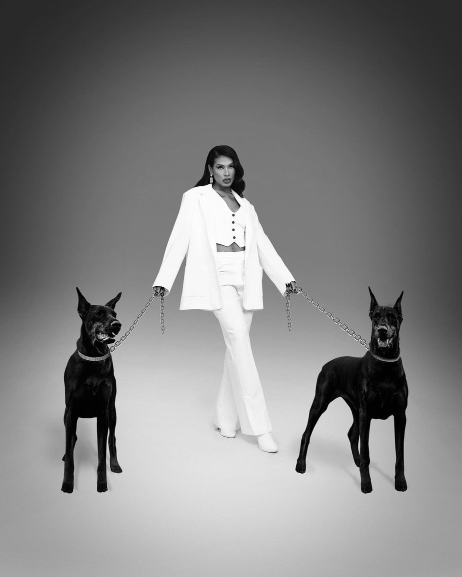 Pocah celebra a chegada dos 28 anos com ensaio arrebatador | Vogue | Vogue