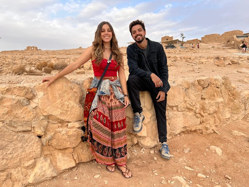 Rodrigo Simas e Thati Lopes rodam filme em Israel. Saiba mais e veja ...
