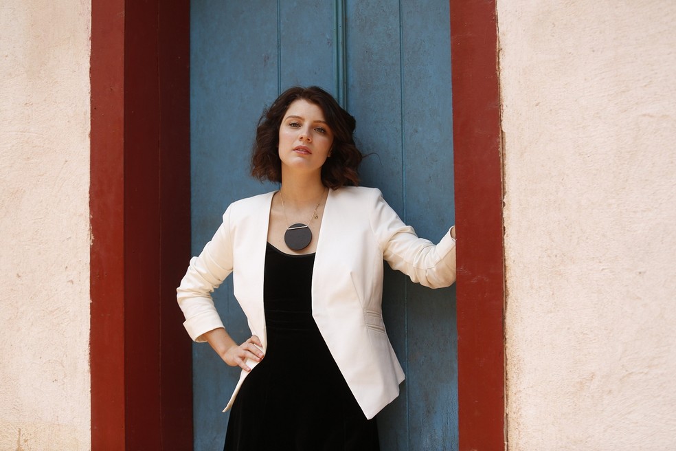 Confira os looks do elenco de 'O Sétimo Guardião' no evento de ...