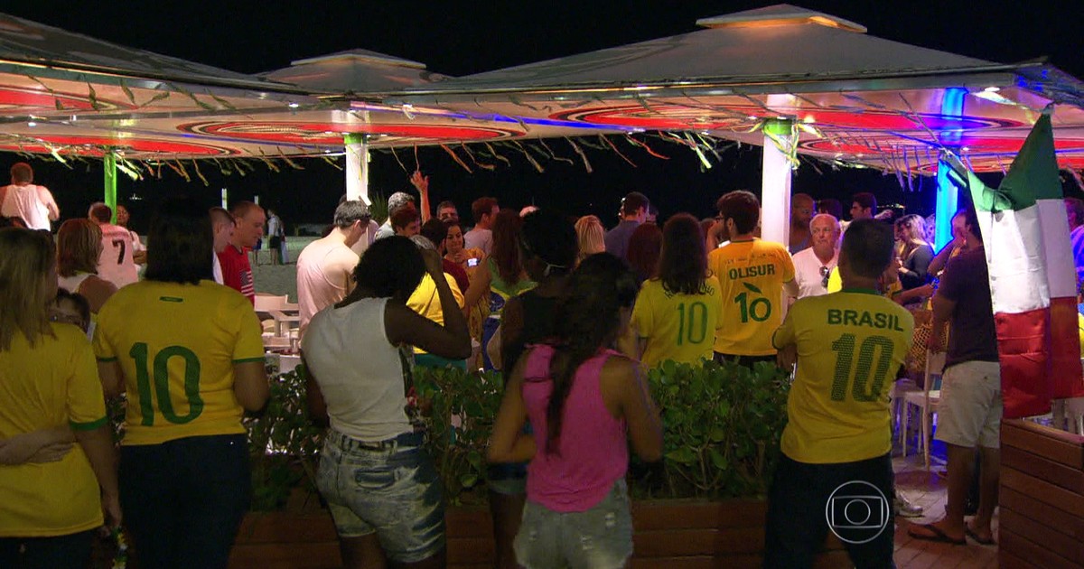 G1 - Argentinos fazem camisa com rosto de Messi no lugar do Cristo ...